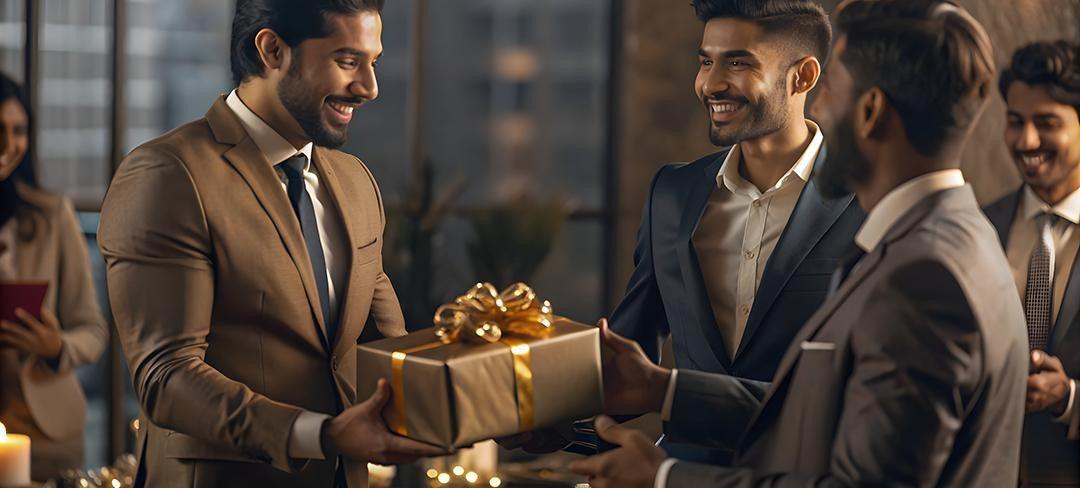 20 Unique Client Gift Ideas to Impress and Build Relationships – BoxUp ...